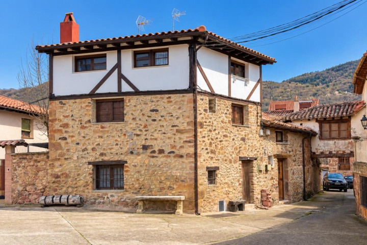 El Refugio De Valgañon Casa De Piedra Con Chimenea Junto A Ezcaray - Ezcaray