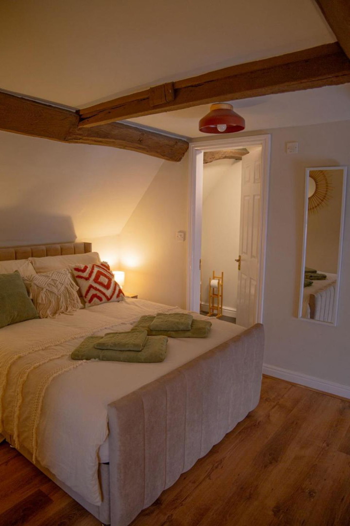 Cosy Town Loft By Shropshire Abodes - Worcestershire