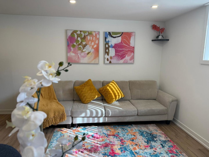 Bright Escape Falls Retreat - Welland