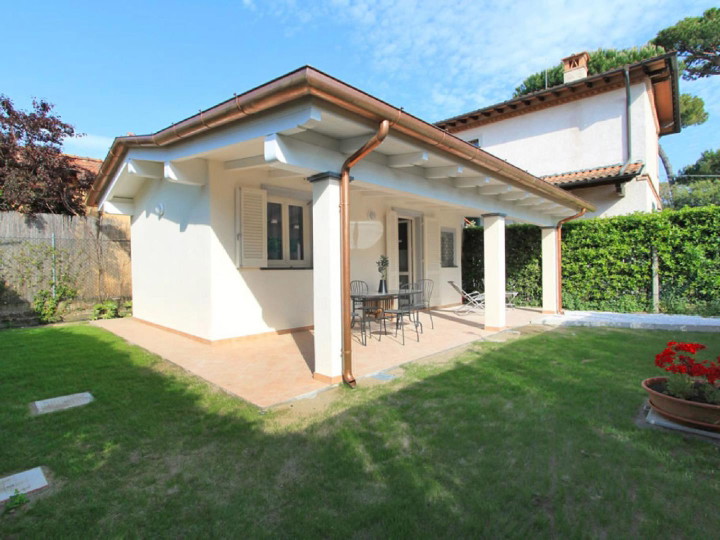 Villa Niccolò By Interhome - Massa