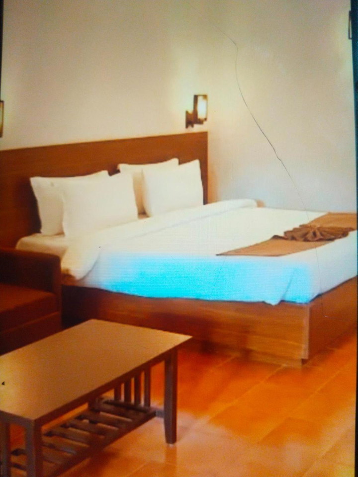 Hotel Hilltone - Matheran