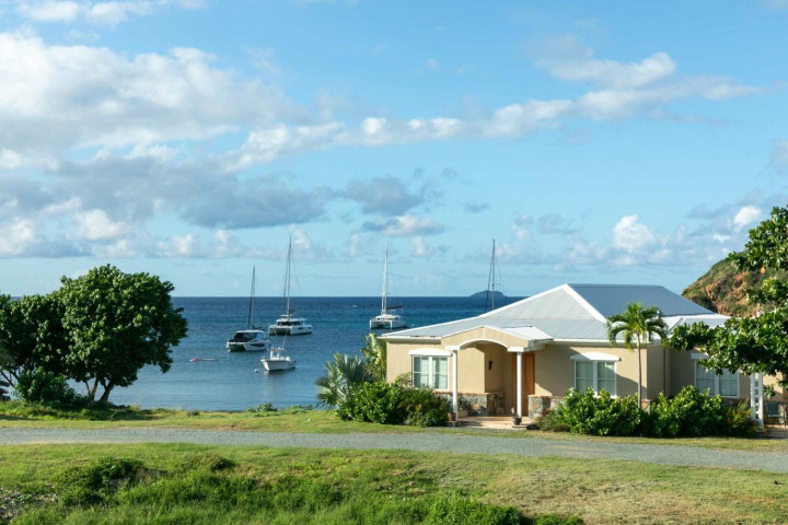 At The Beach Villa Beachfront Kayaks & Sups - U.S. Virgin Islands