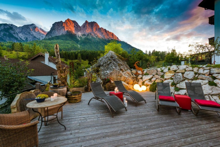 Bayern Resort Hotel - Adults Only - Mit Zugspitzblick - Eibsee-nähe - Wellnessbereich - Naturpool Im Sommer - Grainau