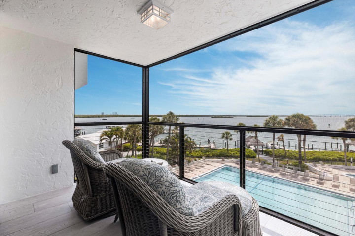 Lovely Marco Island Condo W/ Private Bay View - Marco Island, FL