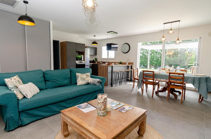 Grande Villa 10 Personnes - Piscine Privée - Grand Jardin - Climatisation - Proche Plages Soulac - Gironde
