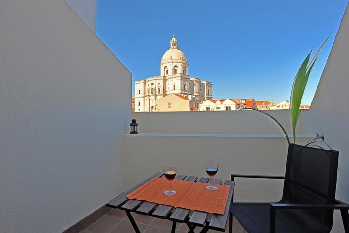 Alfama 2 - Attic With View - Amora
