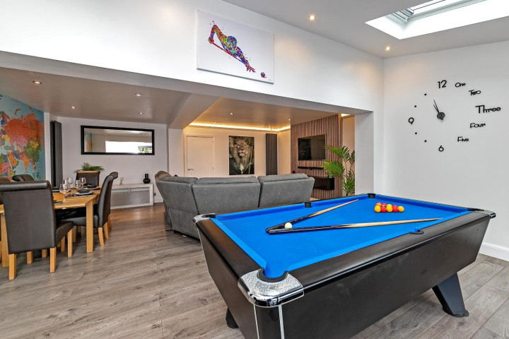 Contractors Dream~pool Table~close To Luton Airport~three Double Bedrooms - London Luton Airport (LTN)