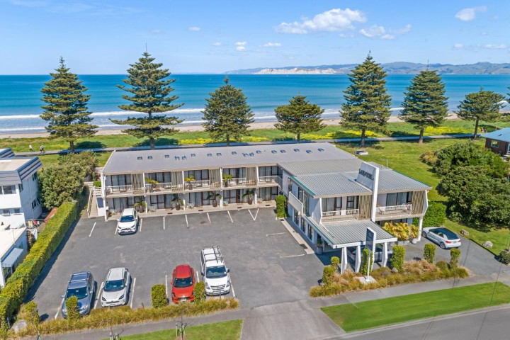 Whispering Sands Beachfront Motel - Gisborne