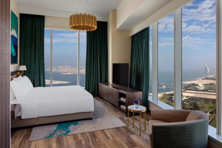 Avani Plus Palm View Dubai Hotel & Suites - Dubai
