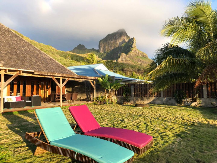 Bora Bora Waterfront Sunrise Villa - Bora-Bora