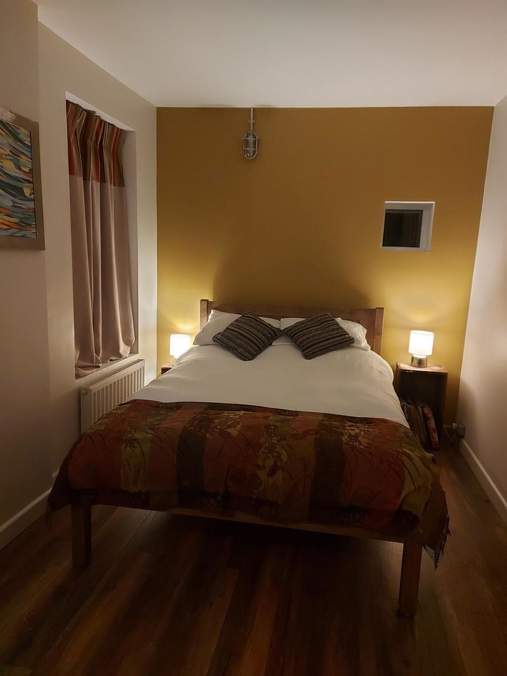Cosy Room In Canalside Home - Hebden Bridge