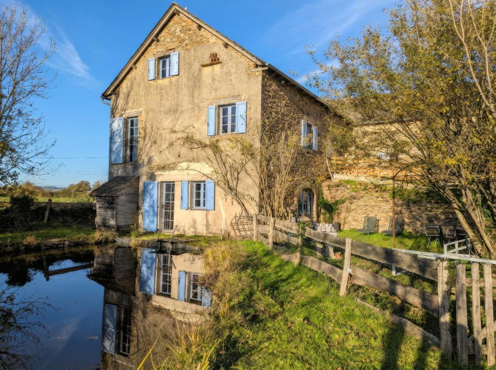 Saisonnée - Chambres D'hôtes Et Table D'hôtes En Aveyron - Aveyron