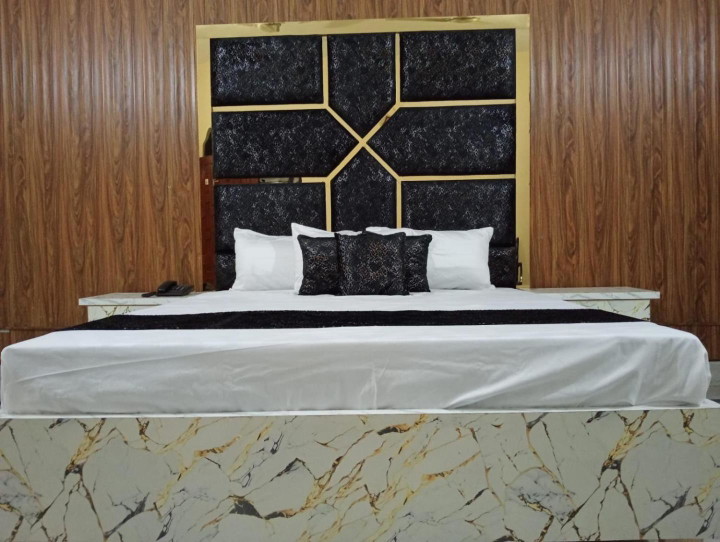 Hotel 4 Season - Lahore