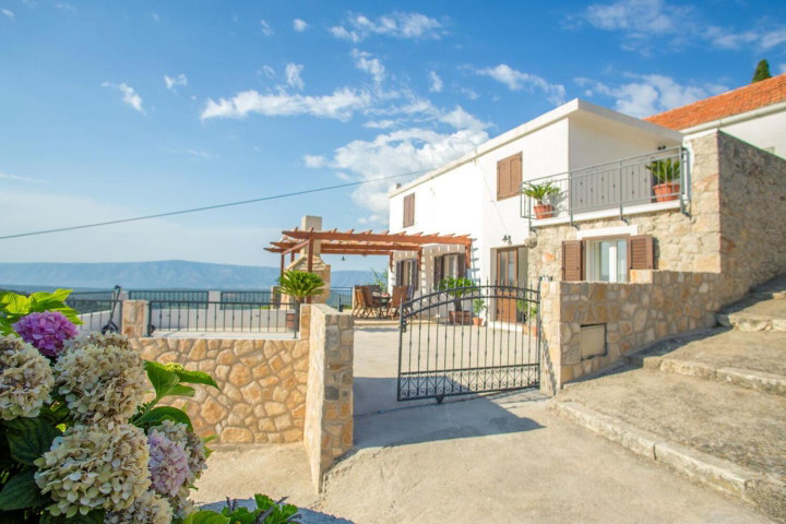 Apartment Peace And Quiet - Hvar