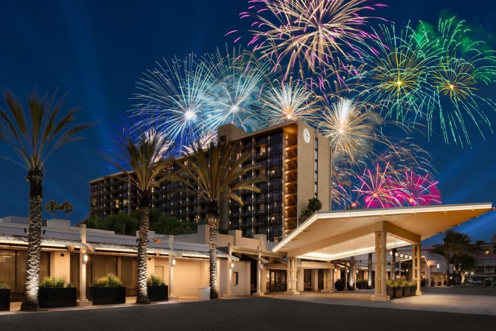 Sheraton Park Hotel At The Anaheim Resort - La Habra, CA