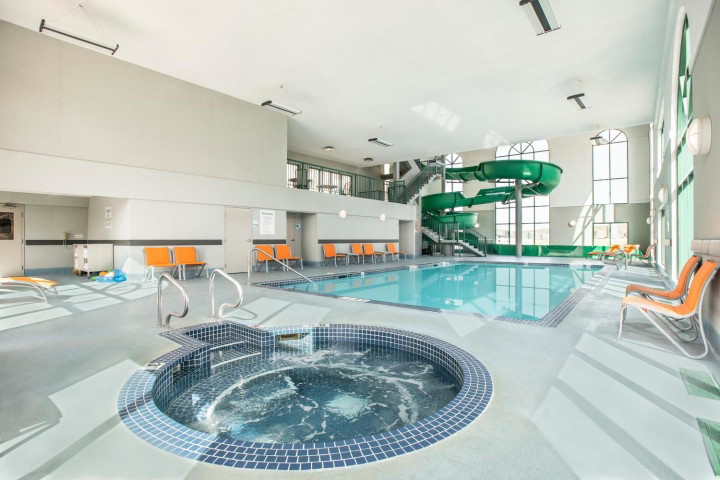 Holiday Inn Express & Suites Medicine Hat By Ihg - Medicine Hat