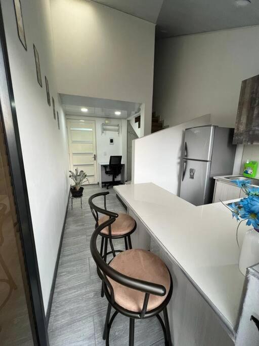 Aparta-estudio Ciudad Jardin Norte - 302 - Bogota
