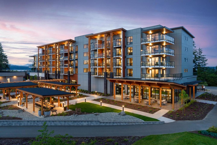 Naturally Pacific Resort - Vancouver Island