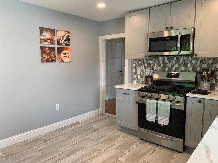 Newly Renovated 4 Bedroom Apartment Near Downtown. - Montclair, NJ