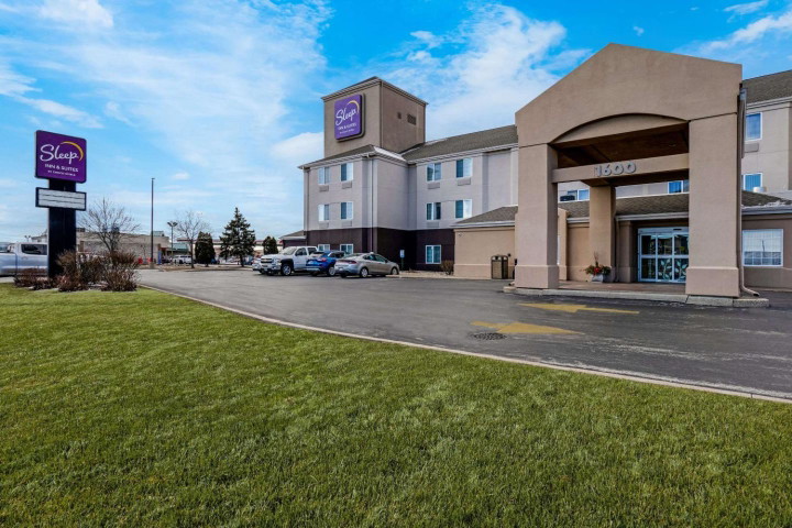 Sleep Inn & Suites Green Bay South - Green Bay, WI
