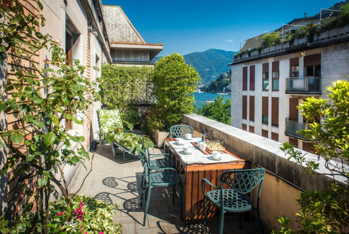 The Terrace By "The House Of Travelers" - Como