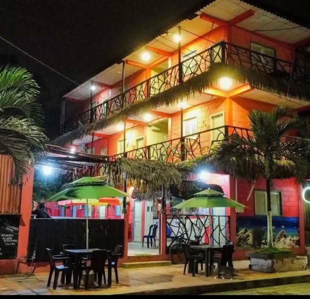 Hostal Arrecife - Montanita