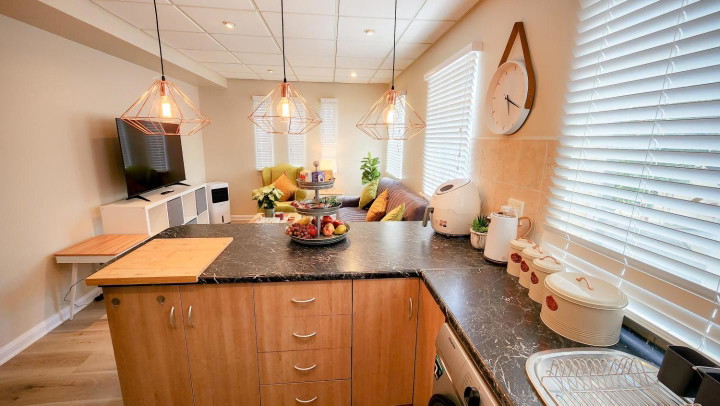 The Lazy Expat - Paarl - Self Catering Apartment - Paarl