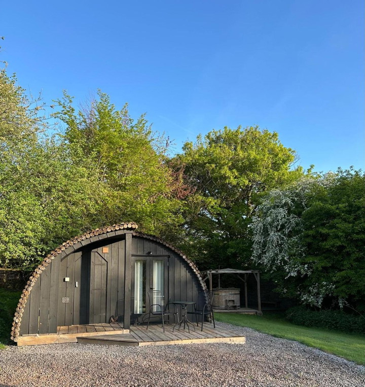 Apple Tree Cabin - Gloucestershire