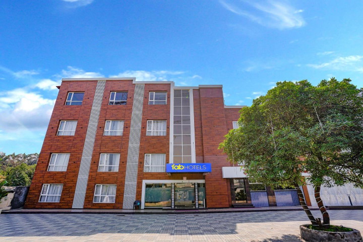 Hotel Landmark Aura - Thane