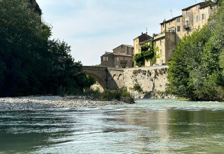 Sur Le Pont - Vaison-la-Romaine