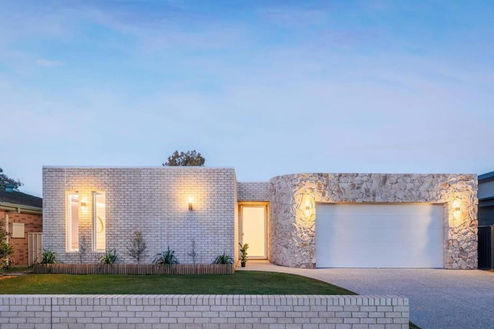 Modern Beach Haven With Hot Tub And Sauna - Nelson Bay