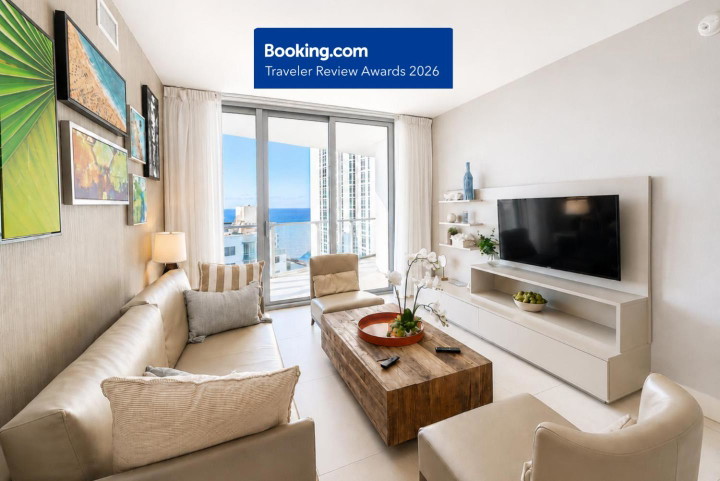 Modern Coastal Escape By Stay Today - Dania Beach, FL
