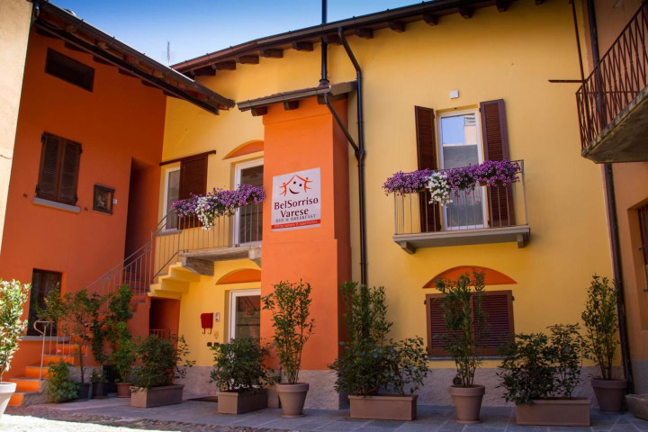 Belsorrisovarese - Rooms & Apartments - Private Parking - Reservation Required - Varese