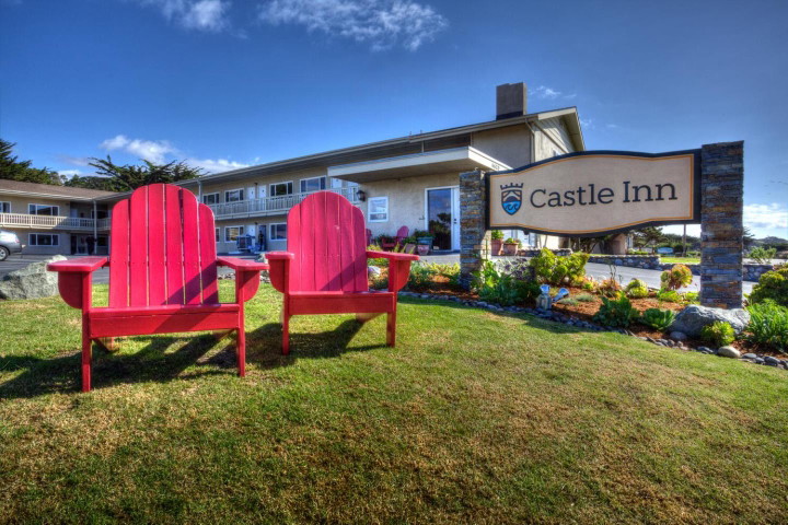 Castle Inn - San Simeón, CA