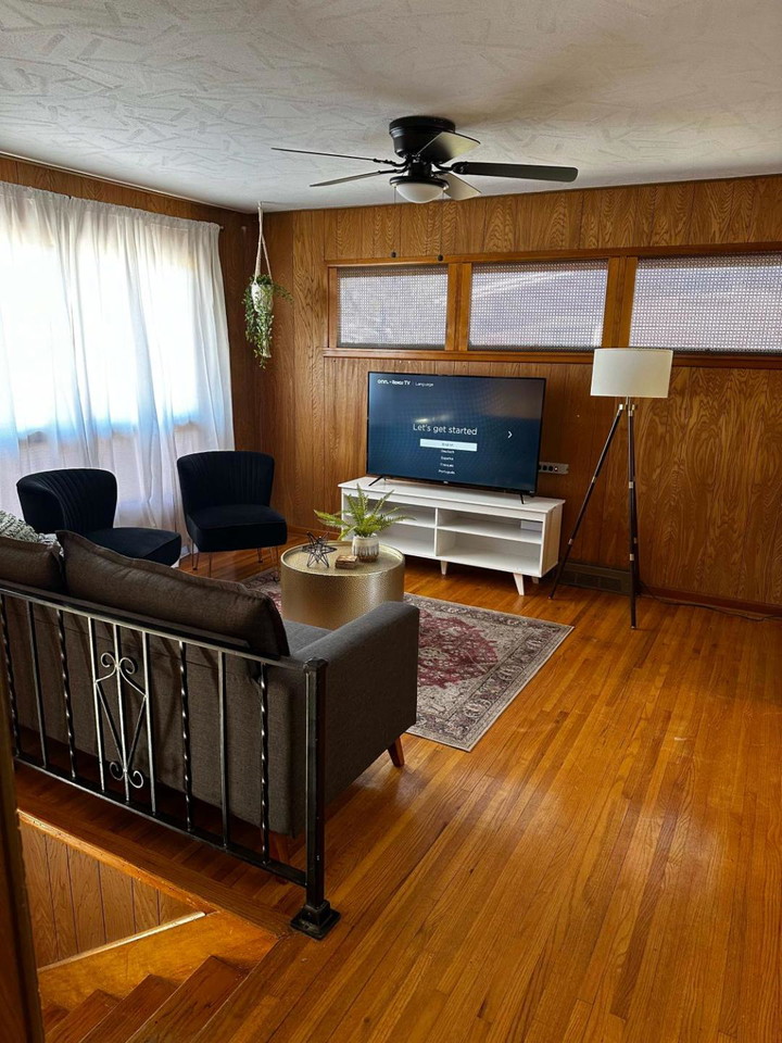 Mid-century Modern 4br Wif Smrttv Coffee Patio - Wichita, KS