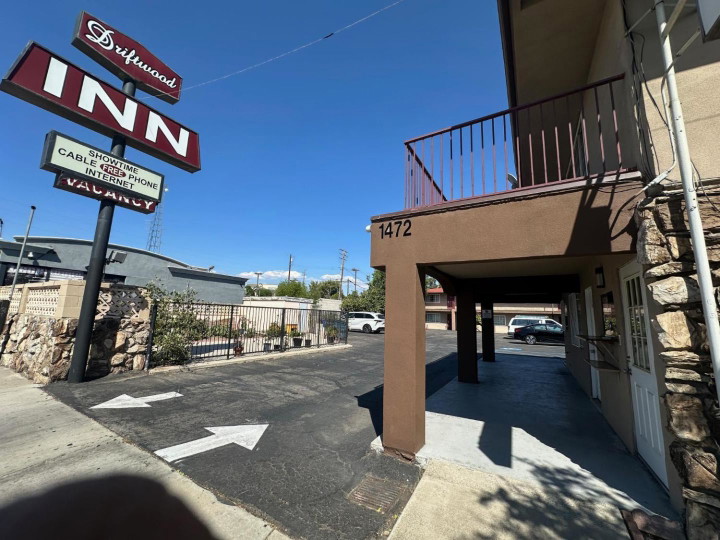 Driftwood Motel - Fontana, CA