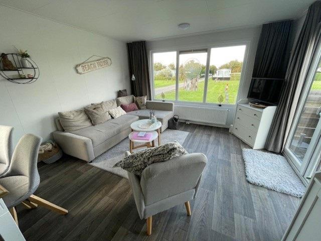 J 130 - Petten