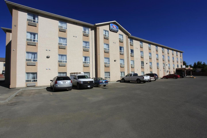 Stonebridge Inn & Suites Fort St John - Fort St. John