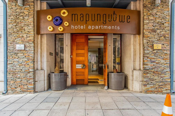 Mapungubwe Serene Hotel With Wi-fi, Heater & Parking - Randburg