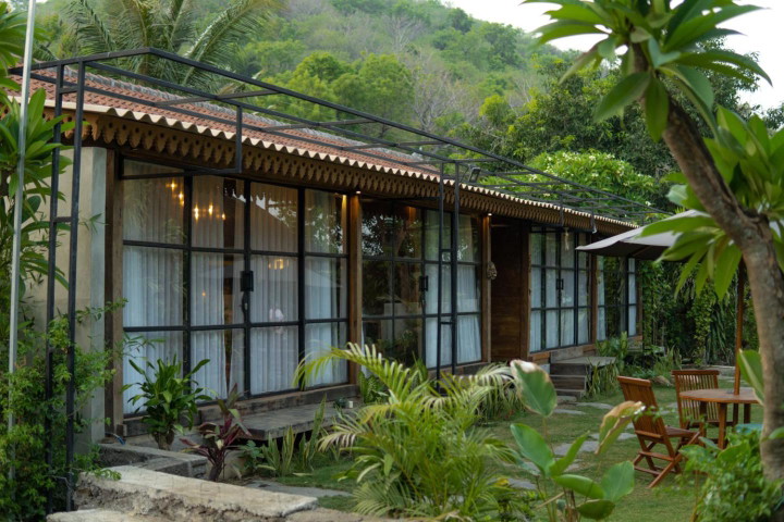 Shanti Life Wooden House - Bali