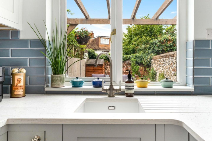 Stylish Central Saffron Walden Cottage With Courtyard Garden - Hertfordshire