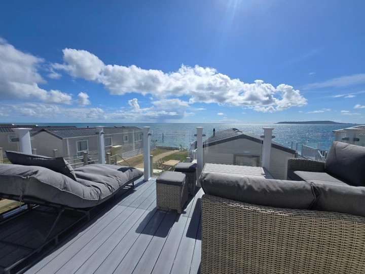 Regal Beachside Pitch 22 Creek Caravan Park, Dog Friendly - Dorset