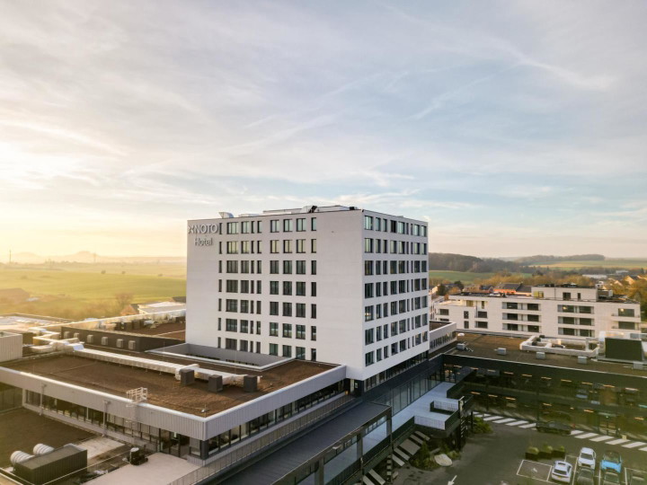 Noto Hotel - Strassen