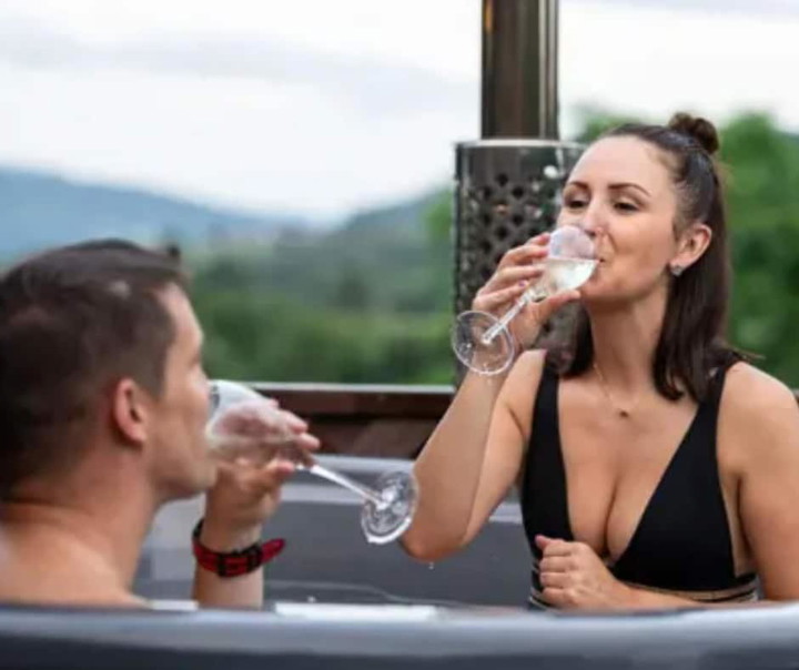 Dog-friendly 8-person Cottage With Private Hot Tub - Cantref, Brecon - Brecon