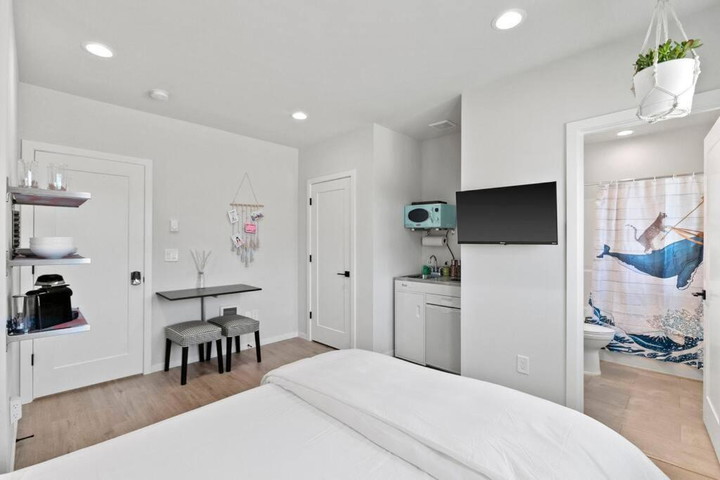 Zumbo's Sweet Suite - Micro Studio - 91walkscore - Seattle, WA