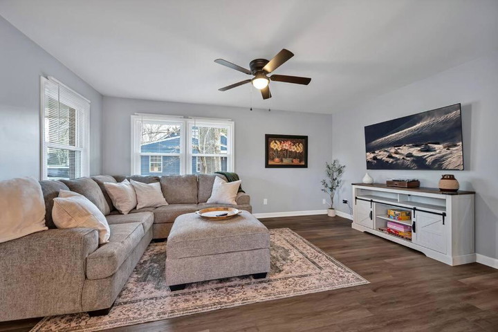 Downtown Gem, 2 Kings, 1 Queen, Newly Renovated - Cary, NC