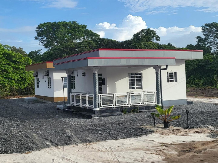 Augi's Rental - Suriname