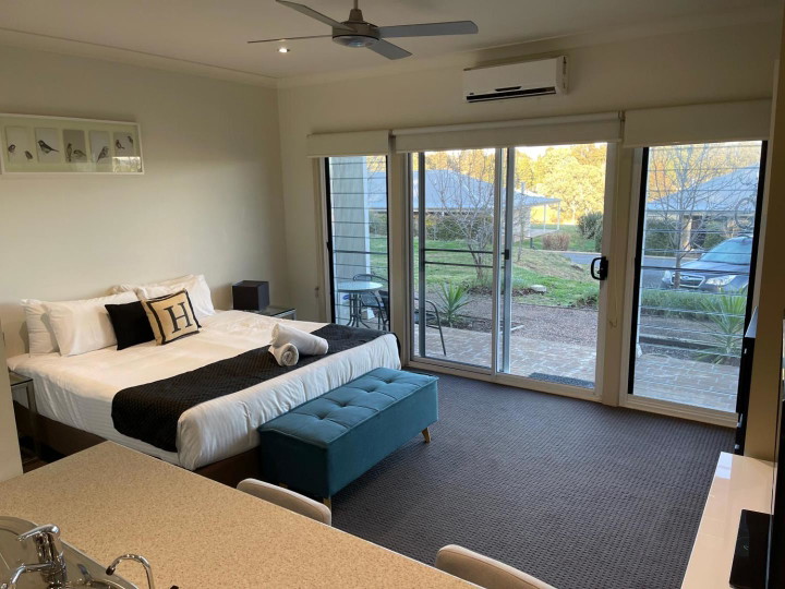 H Boutique Hotel - Cessnock