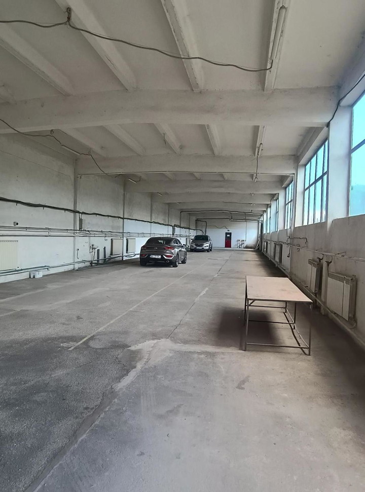 Parcare Privata Doar Pentru Autoturisme - Roumanie