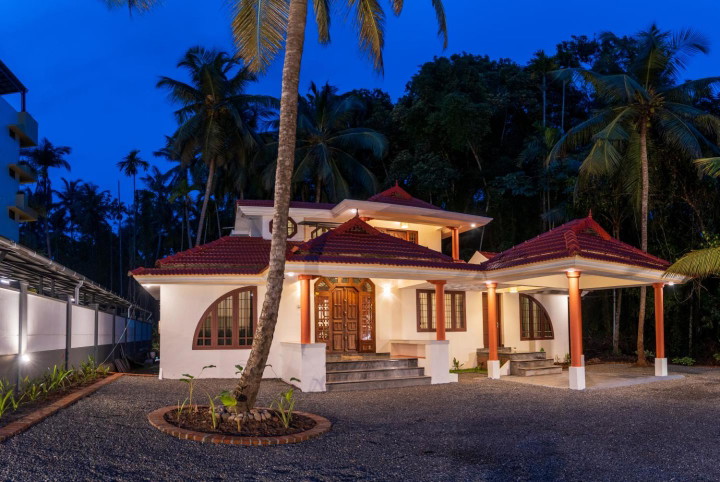 Angam Banyan Tropical Boho Villa Near Hilite Mall, Calicut - Kozhikode